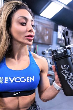 Sonia Andreou aka Dr. Sunny Andrews